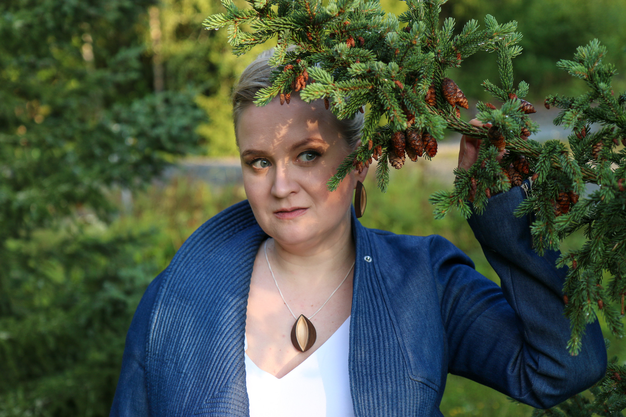 Valo & varjo kohtaa visakoivun • Jules & Beryl