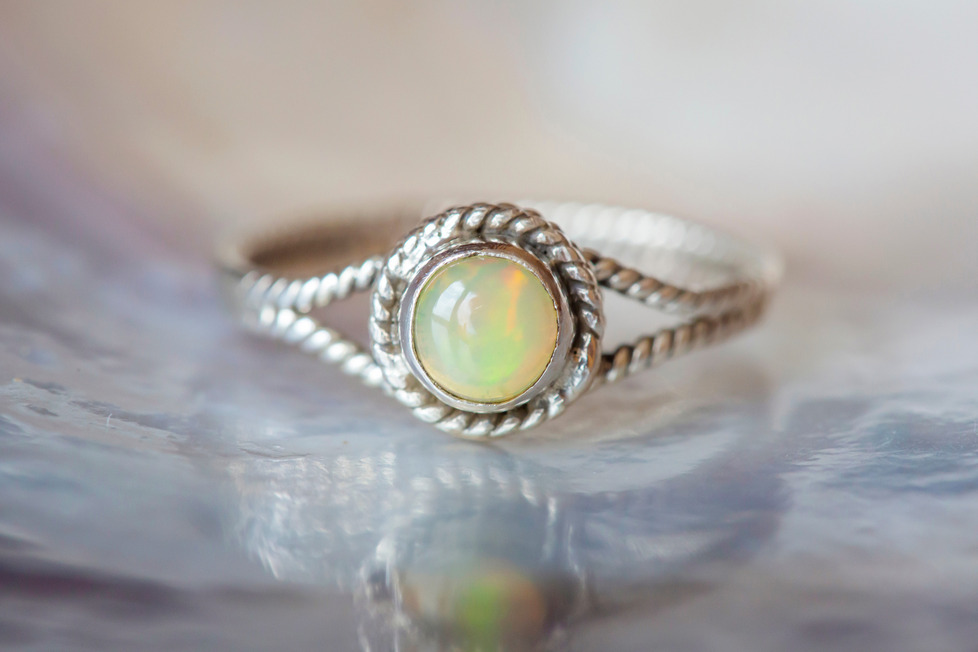 Opaali - Lokakuun syntymäkivi • Jules & Beryl